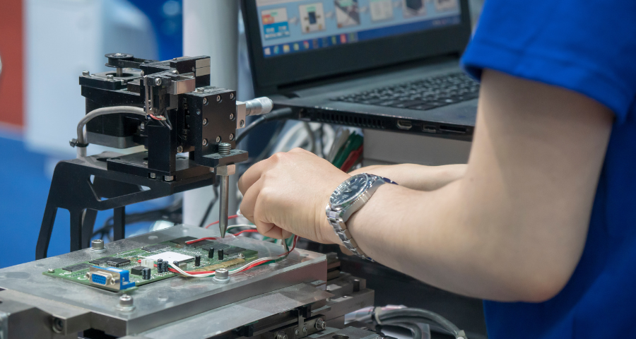 Generalist vs. Specialist: Who Do You Need to Complete Your DFM Assembly?